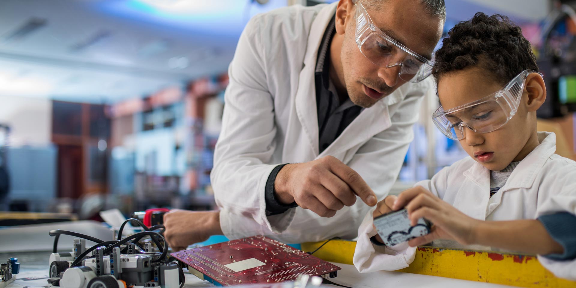 Corporate Education Partnerships - Discovery Education Global